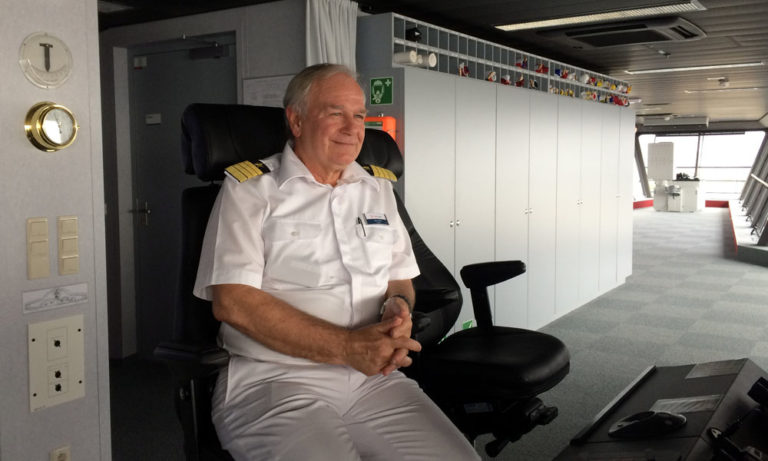 Mein Schiff Kapitän Kjell Holm » Kreuzfahrtpiraten